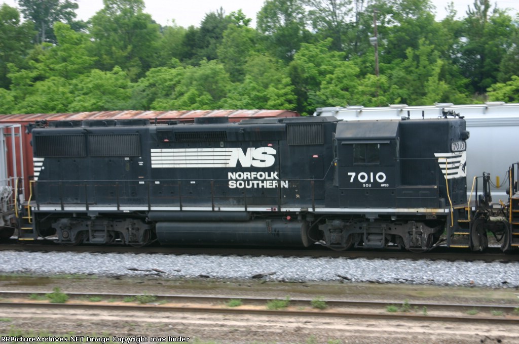 NS 7010